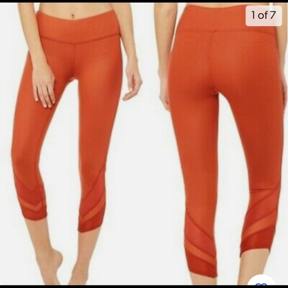 ALO Yoga | Pants & Jumpsuits | Alo Yoga Edge Capri Leggings | Poshmark